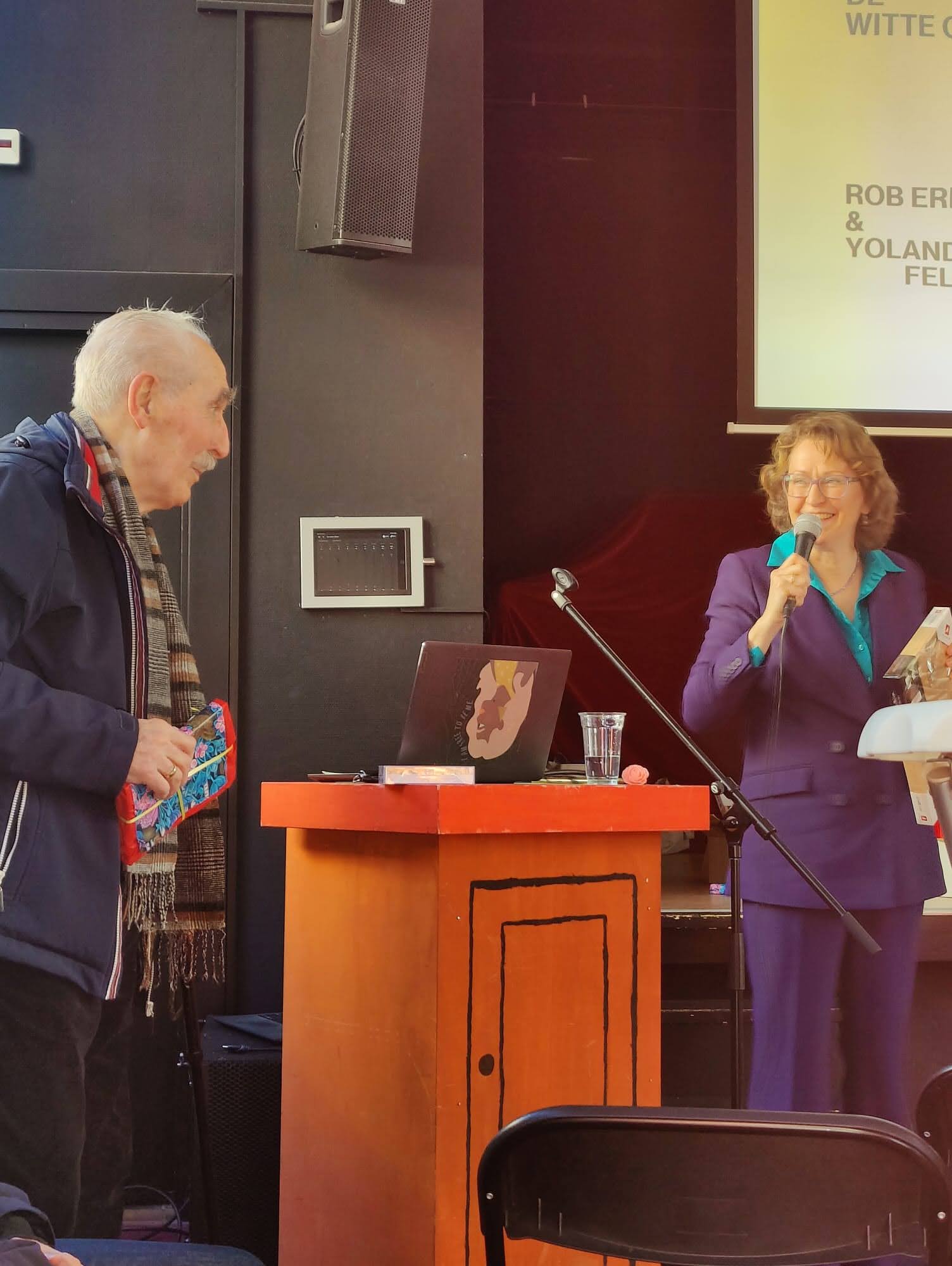 Boekpresentatie Verraad Mij Niet met lach en traan - MelVertel